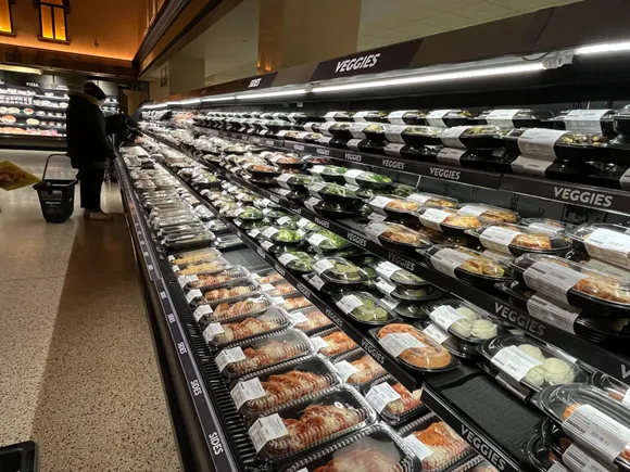Inside the store: Wegmans’ foodservice paradise in Manhattan | Grocery Dive