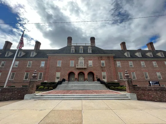 Timeline: How Estes responded to a cyberattack | Trucking Dive