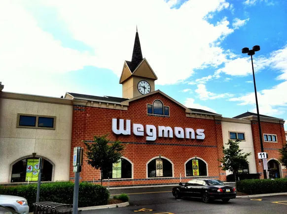 What grocery retailers can learn from the Wegmans store model | Grocery ...