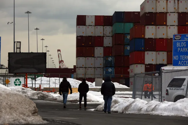 ILA strike begins, disrupting East and Gulf Coast ports | Supply Chain Dive