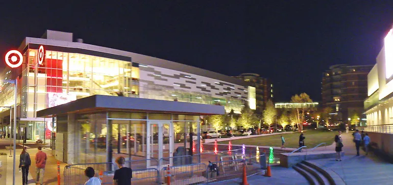 Small format ‘Bloomies’ to open this fall | Retail Dive