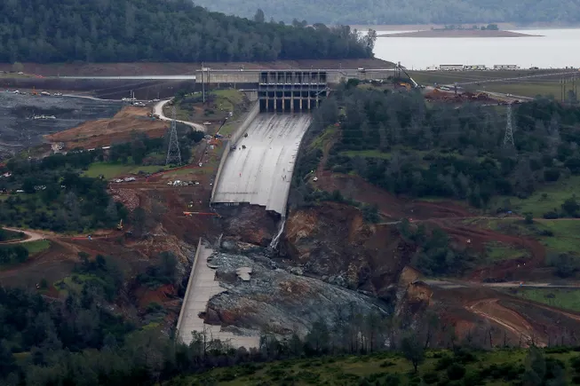 $158B needed to fix risky dams | Construction Dive
