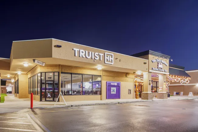 Ex-Truist employee stole $195K in customer funds, faked her own death ...