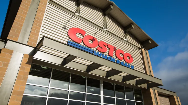 Costco raises starting wage to $16, surpassing competitors | HR Dive