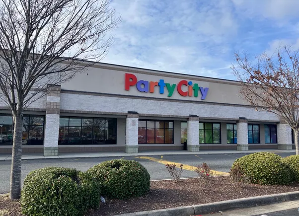 Party City cuts prices on 2K items ahead of the holidays | Retail Dive