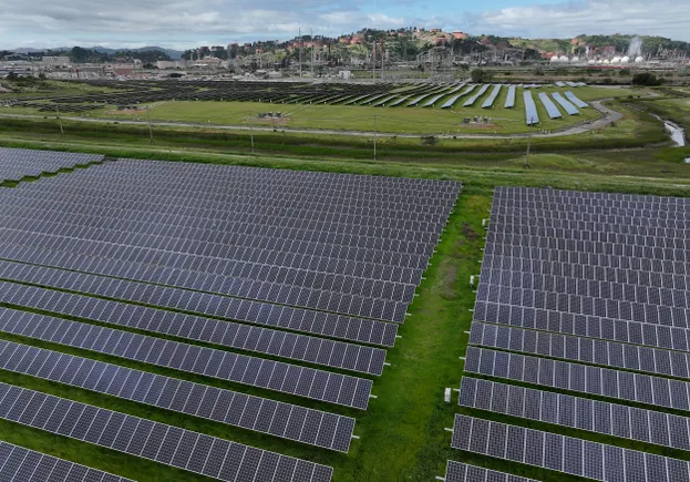 Utility-scale US solar installations to surpass 32 GW for record high ...