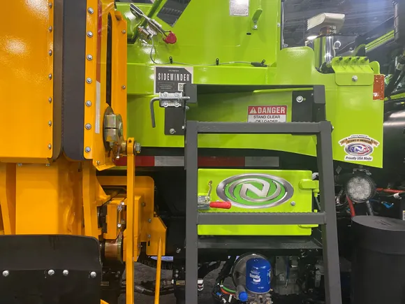 Federal Signal to buy into growing side-loader market via New Way ...
