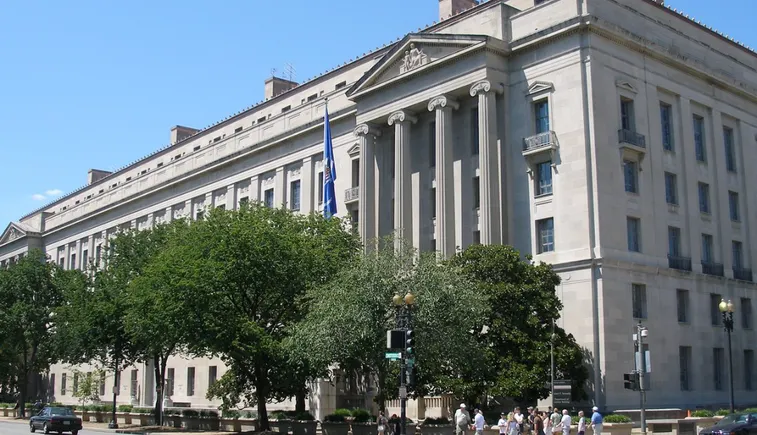 DOJ appeal throws fresh uncertainty into tariff refund process | CFO Dive