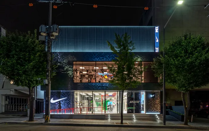 Nike debuts new store concept with Nike Style | Retail Dive