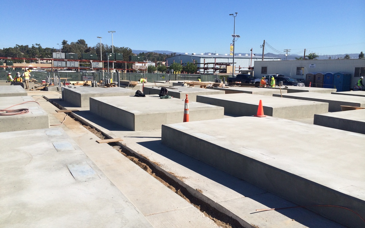Inside construction of the world's largest lithium ion battery storage ...