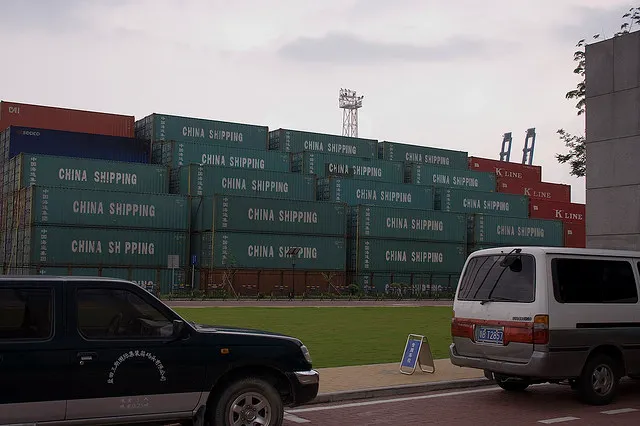 In South Africa, stone silos + shipping containers = housing ...