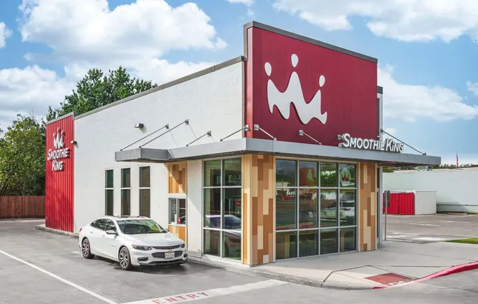Smoothie King targets 100 openings in 2025 | Restaurant Dive
