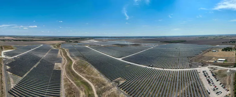 Turkish firm taps Bechtel for Texas solar project | Construction Dive