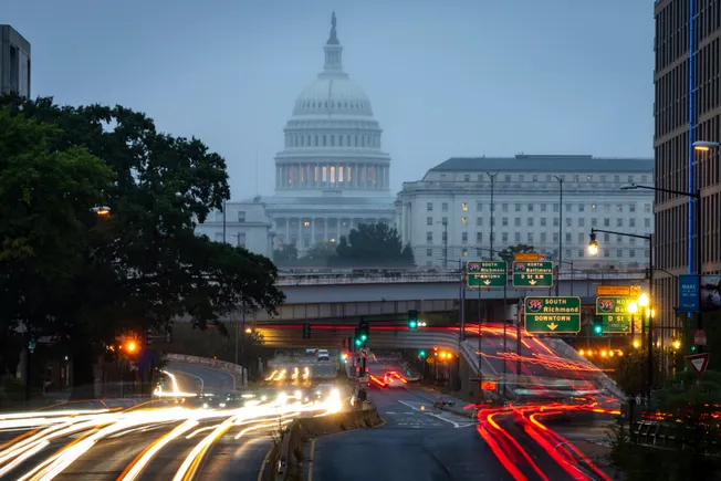 DOE unveils new efficiency standards for federal buildings ...