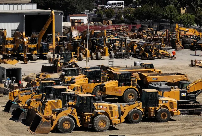 Caterpillar insider to succeed retiring CFO | CFO Dive