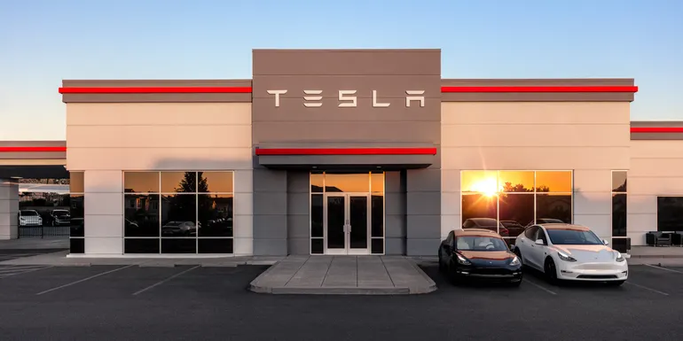 Tesla posts strong Q1 increase in storage deployment as EV price cuts ...