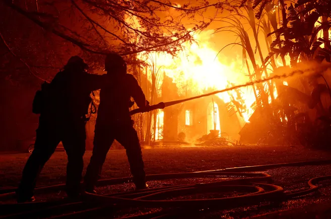 In wildfire country, every home should be a microgrid | Utility Dive