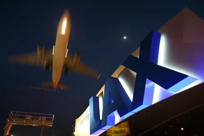 Project runway: Granite wins $174M job at LAX | Construction Dive