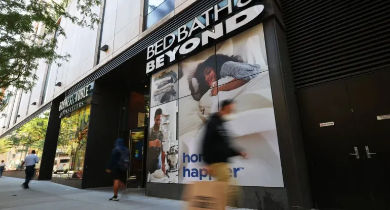 Bed Bath Beyond Names Laura Crossen Interim Cfo Following Gustavo