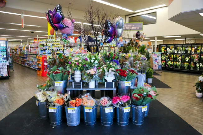 Inside the Store: Save Mart’s new look | Grocery Dive