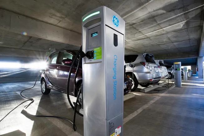 EEI: 7 million electric vehicles could hit the road by 2025 | Utility Dive