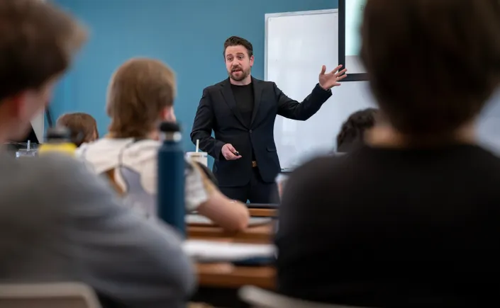 Actionable strategies for integrating AI into the classroom | Higher Ed ...