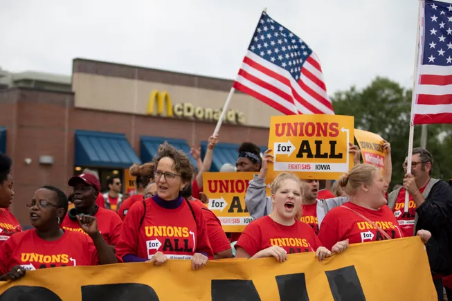 How the biggest private sector union wants to transform the restaurant ...