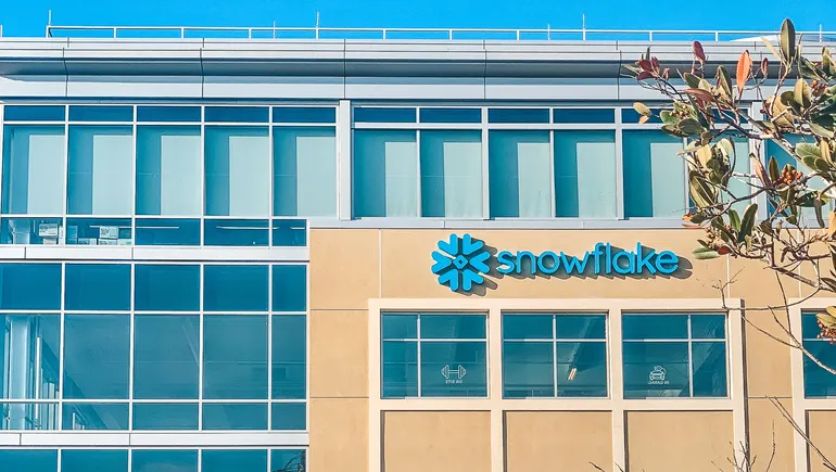 Snowflake to phase out single-factor authentication by late 2025 ...