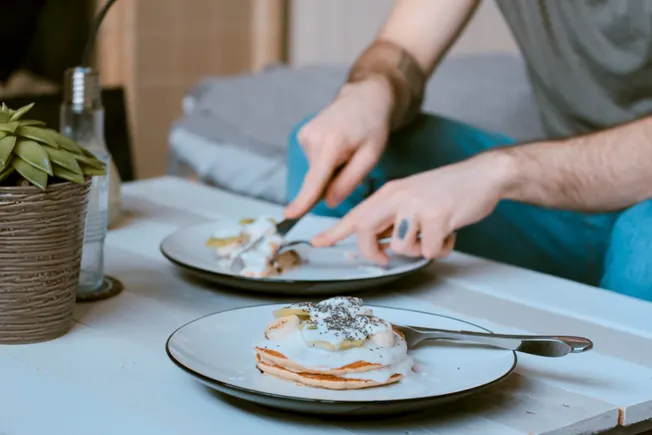 Money, remote work drives eat-from-home trend | Restaurant Dive
