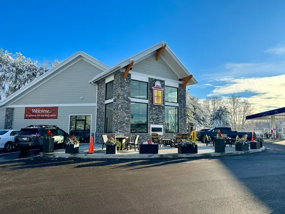 Rusty Lantern Markets unveils ‘next-generation’ store design | C-Store Dive