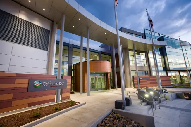 California ISO's long road ahead to turn storage into a transmission ...