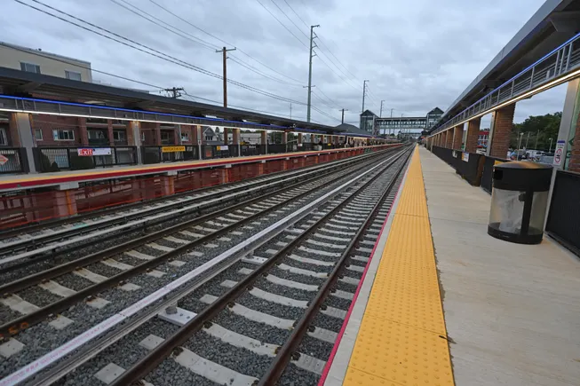 Jacobs completes nearly 10 miles of $2.6B rail expansion in New York ...