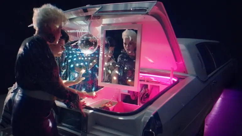 Netflix reteams with Lyft for 'GLOW' limo rides | Marketing Dive