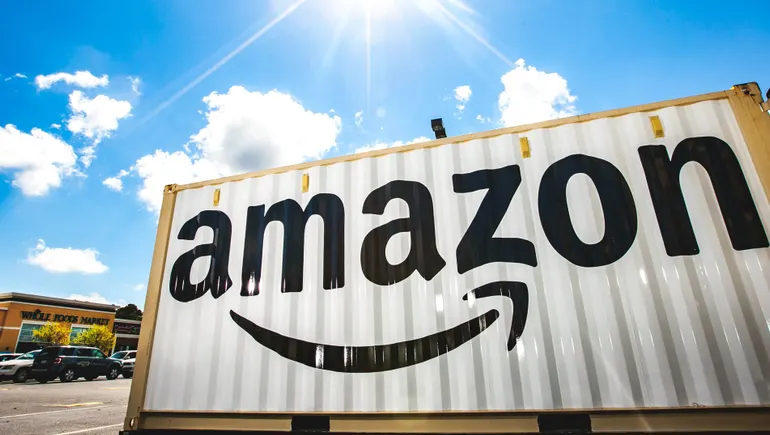 Amazon launches mechanics, robotics apprenticeship program | HR Dive