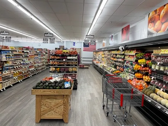 Fareway to move corporate headquarters | Grocery Dive