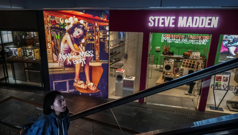 Steve Madden’s chief merchandising officer exits | Fashion Dive