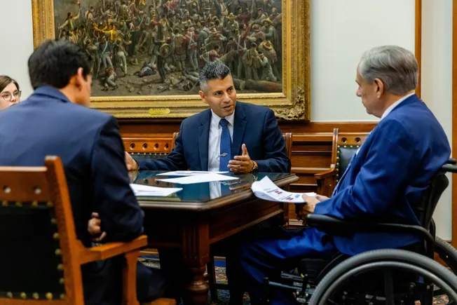 Entergy proposes gas-fired power plants in Southeast Texas totaling 1.2 ...