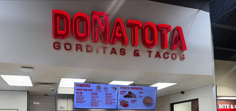 5 c-stores boosting foodservice with QSR partnerships | C-Store Dive