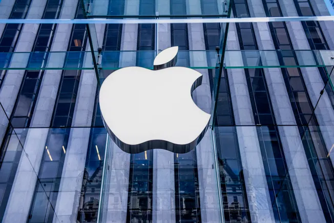 Report: Apple spent more than $1B on construction of new 'spaceship' HQ ...