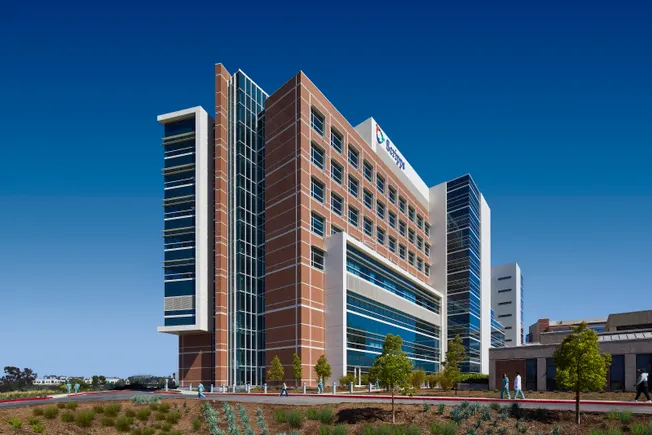 McCarthy, Jacobs complete $664M California hospital | Construction Dive