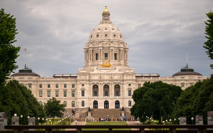 Minnesota CPAs eye 2025 after 120-hour bill stalls | CFO Dive