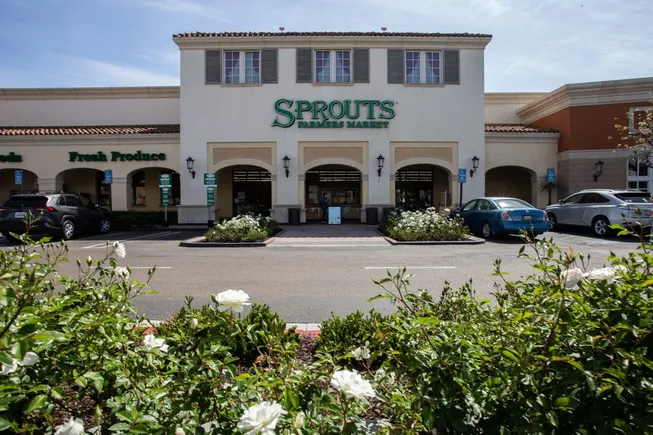 Sprouts revises 2024 store count expansion plans | Grocery Dive