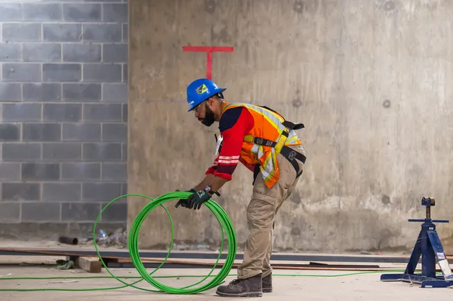 Job openings rise even as quits, layoffs decline | Construction Dive