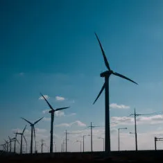 500 mile long wind energy transmission line underway | Utility Dive
