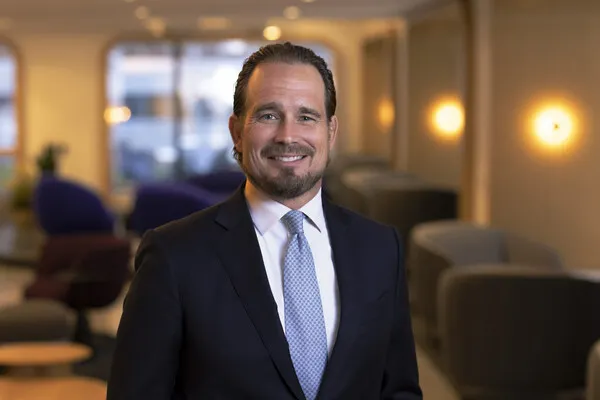 United promotes insider, JPMorgan alum to CFO | CFO Dive