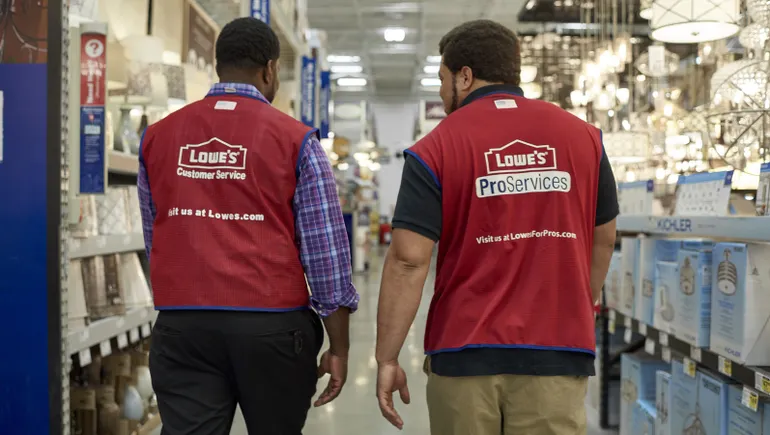 Lowe's supplies inspiration for DIY signs to thank healthcare workers ...