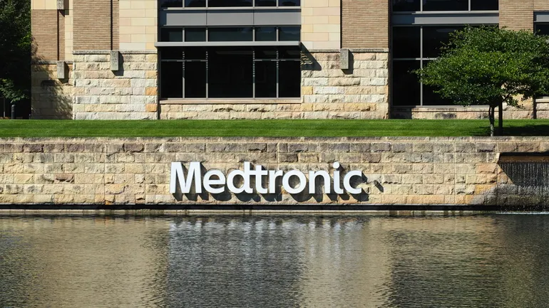 Medtronic tricuspid valve replacement device wins FDA breakthrough ...