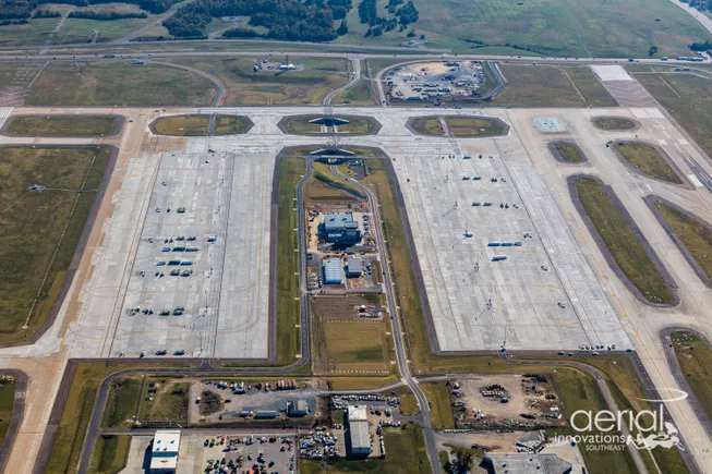 FedEx stands to benefit from new de-icing pads at key cargo airport ...