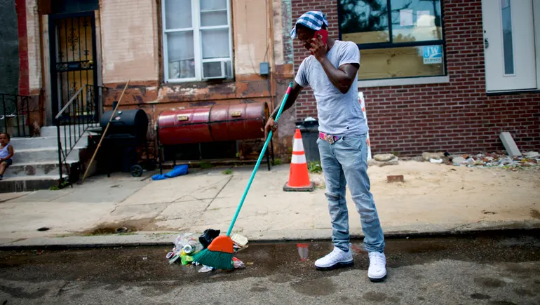 Can gig workers help improve litter collection? Philadelphia app aims ...