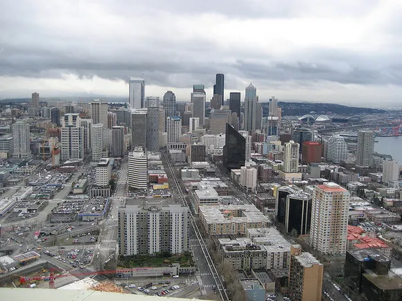 Seattle worker who fell from building dies of injuries | Construction Dive